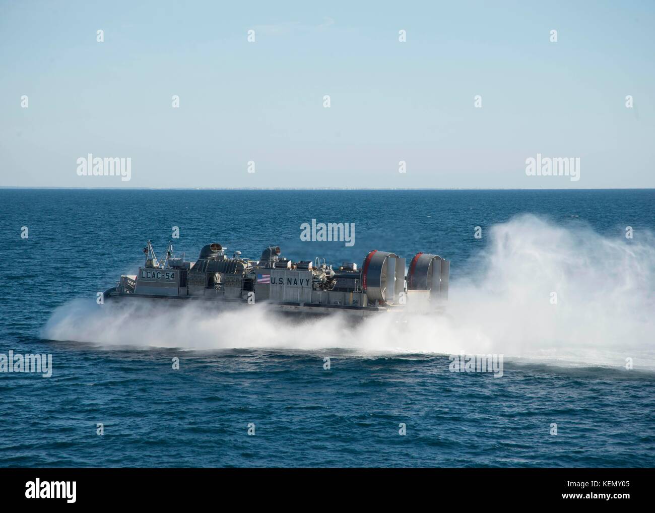 Landing Craft Air Cushion (LCAC) at Sea Stock Photo - Alamy
