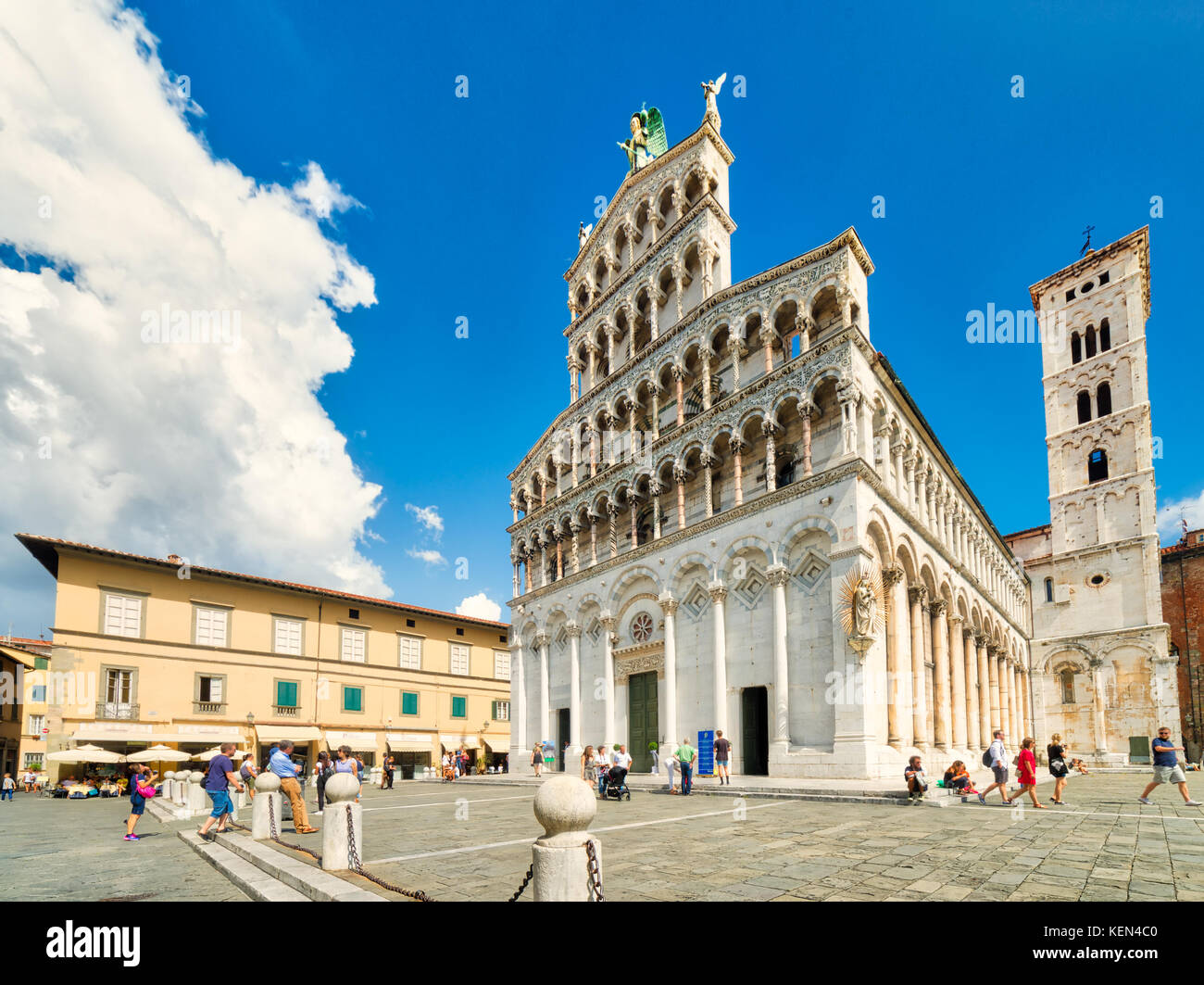 Cathedral in historical center of Lucca, Italy Stock Photo - Alamy