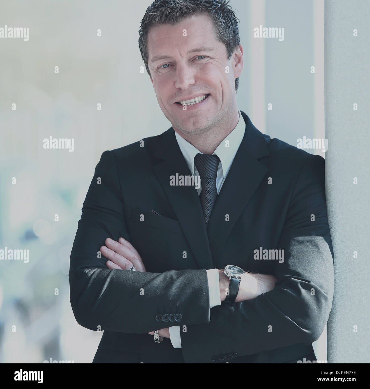 Portrait of a handsome business man Stock Photo - Alamy