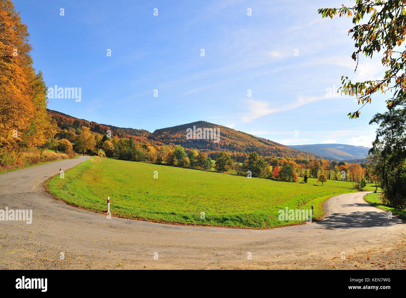 Twisted roads hi-res stock photography and images - Alamy