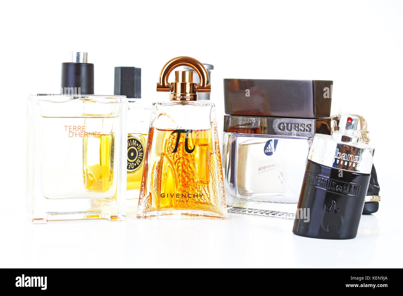 Mens perfumes hi-res stock photography and images - Alamy