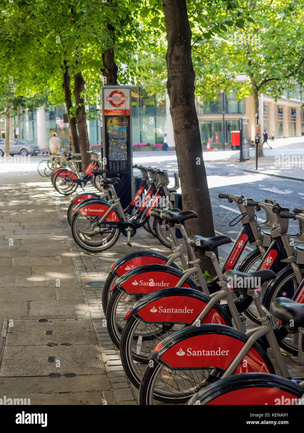 LONDON, UK - AUGUST 25, 2017: Cycle rental station at the Guildhall in ...