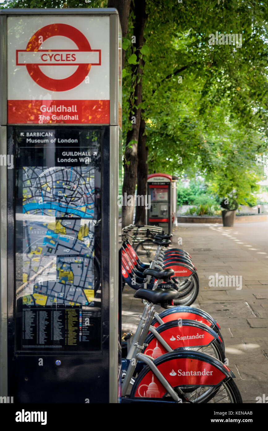 LONDON, UK - AUGUST 25, 2017: Cycle rental station at the Guildhall in ...