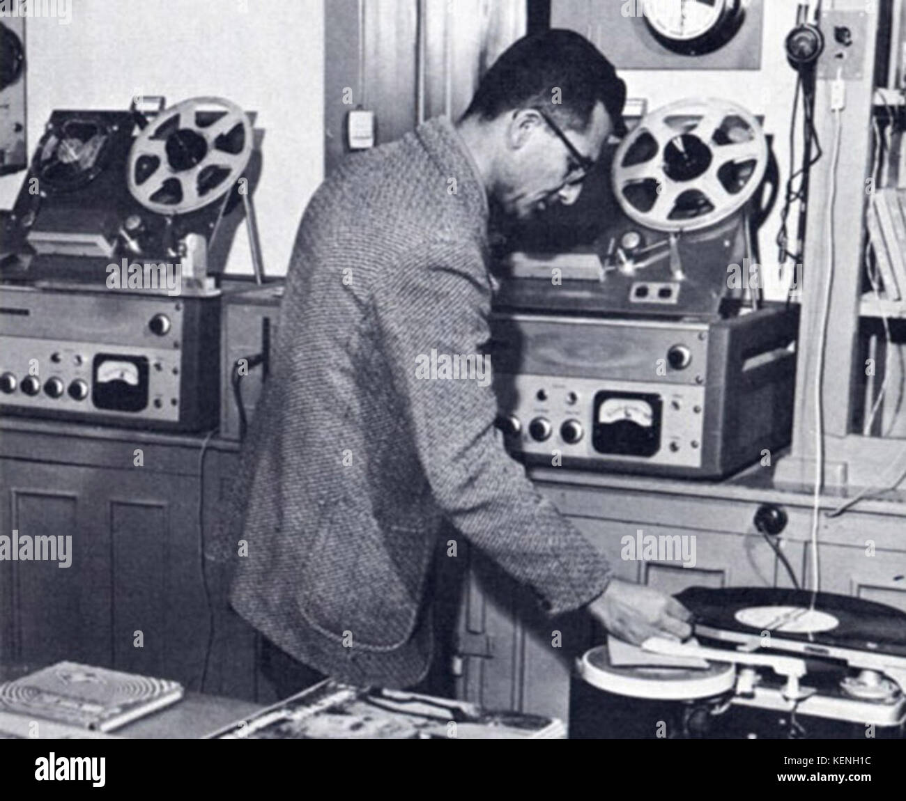 1950s Afghanistan Afghan radio station Stock Photo - Alamy