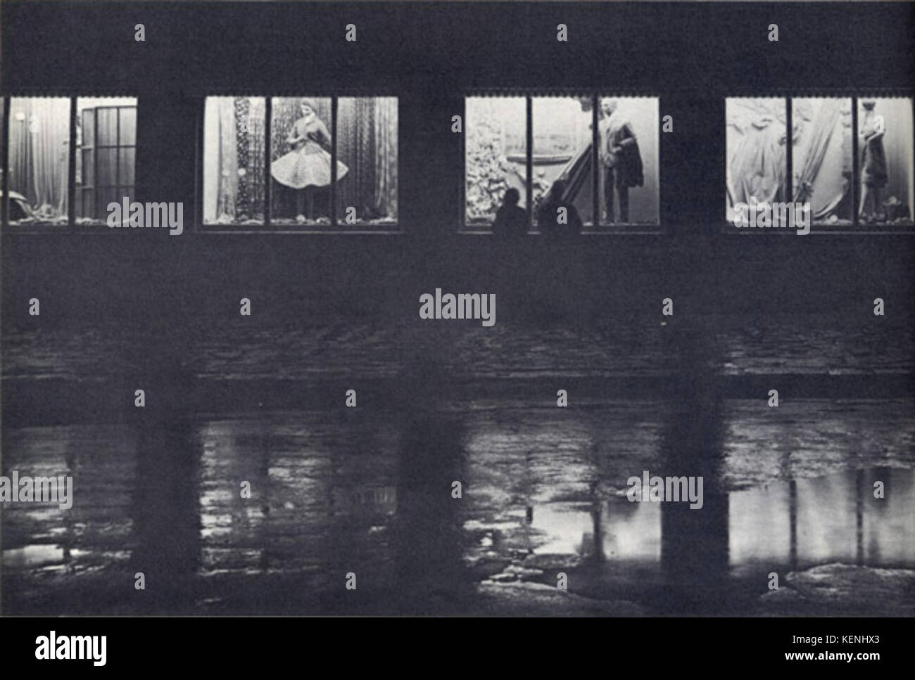 1950s display window hi-res stock photography and images - Alamy