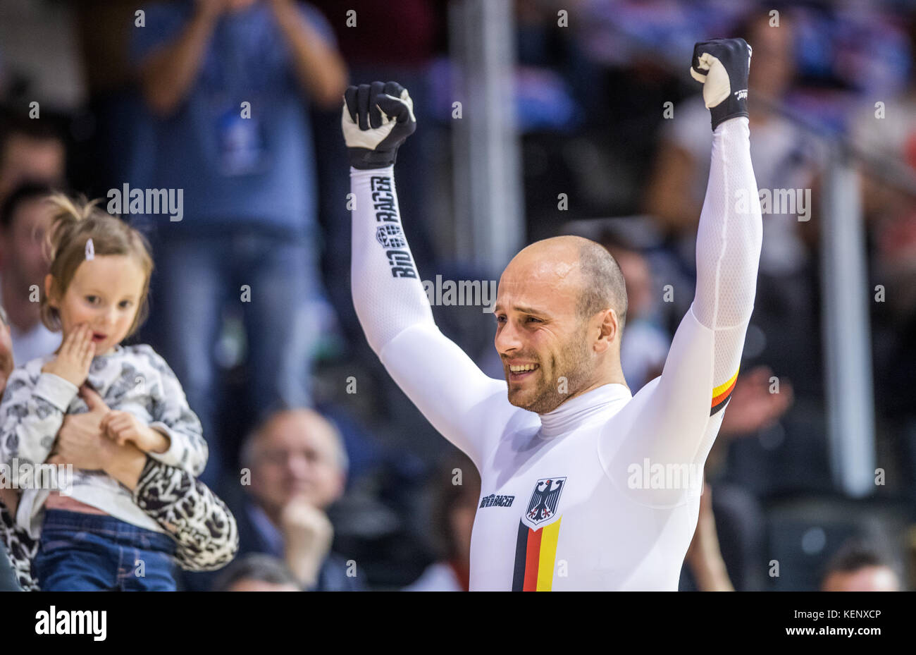 Berlin, Germany. 22nd Oct, 2017. Maximilian Levy winning the Keirin ...