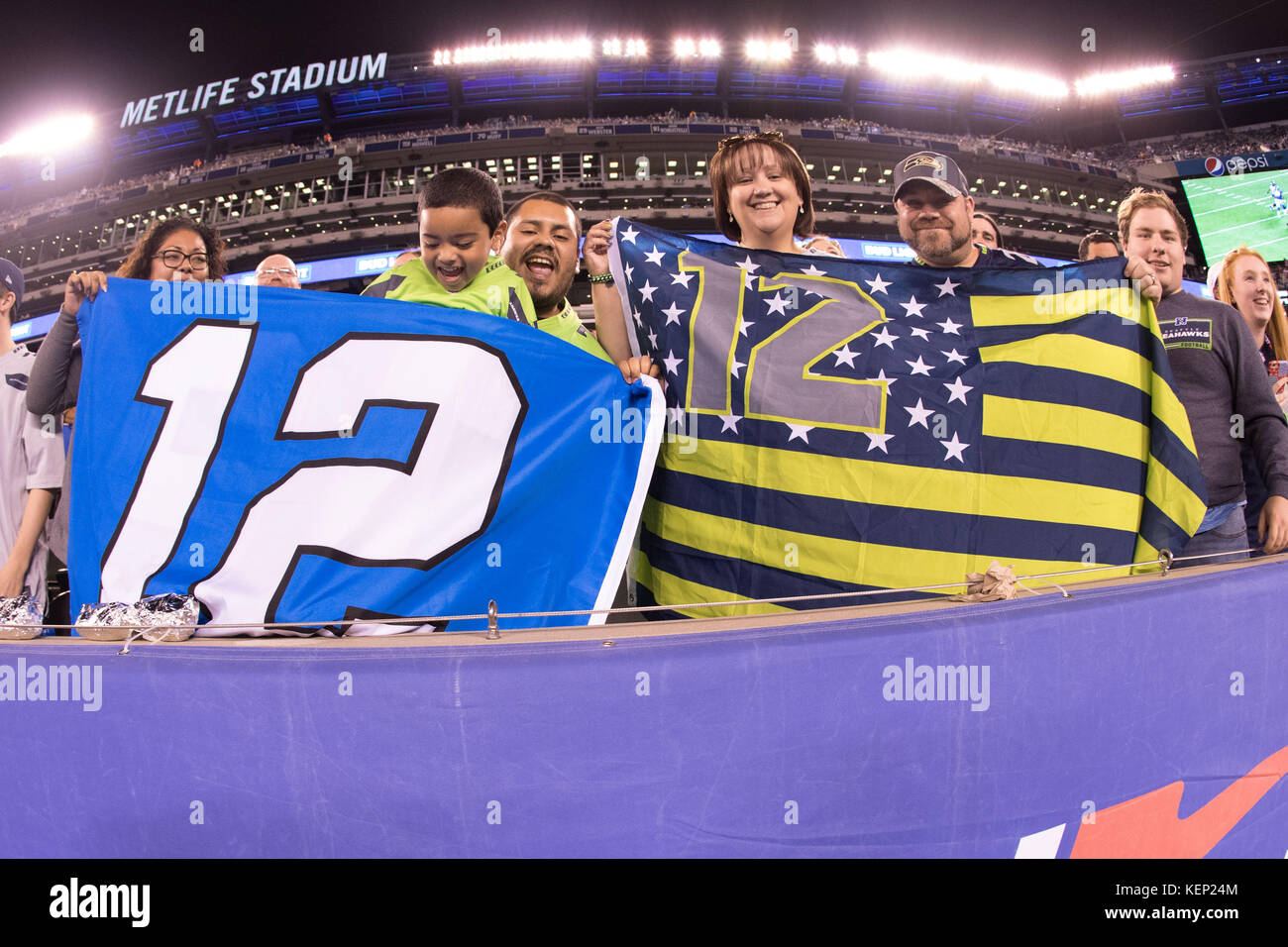 East Rutherford, New Jersey, USA. 22nd Oct, 2017. Seattle Seahawks fans ...