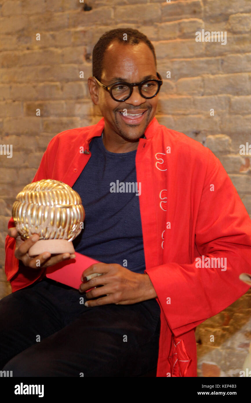 Brooklyn, NY, USA. 21st Oct, 2017. Photographic Artist Lyle Ashton ...