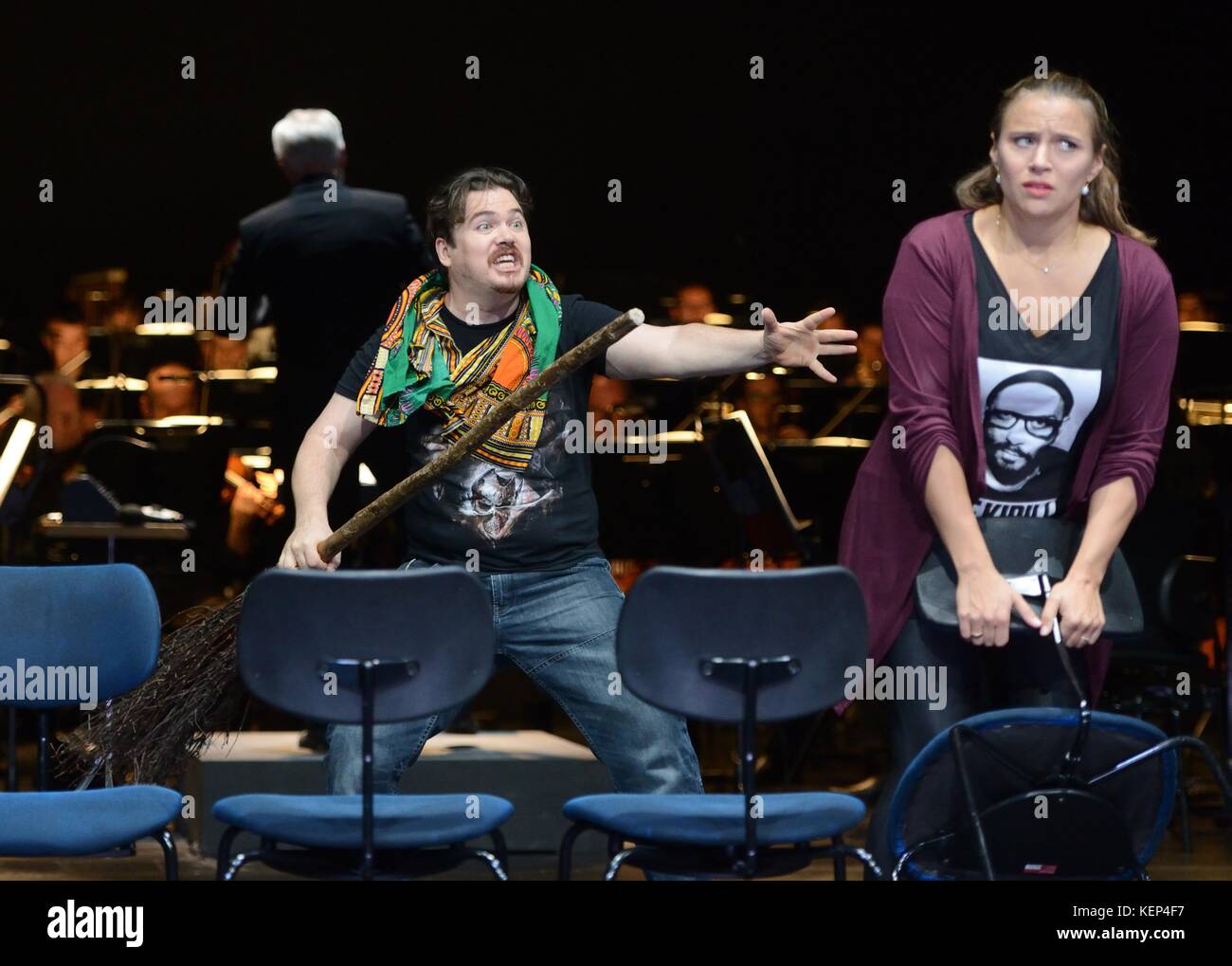 Stuttgart, Germany. 19th Mar, 2017. Opera singers Daniel Kluge (L ...