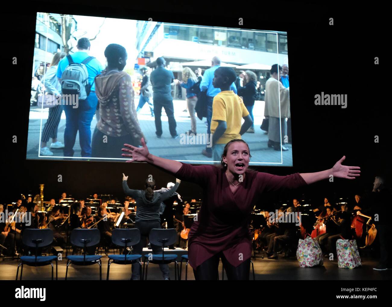 Opera singer Esther Dierker (R, Gretel), rehearsing with the orchestra ...