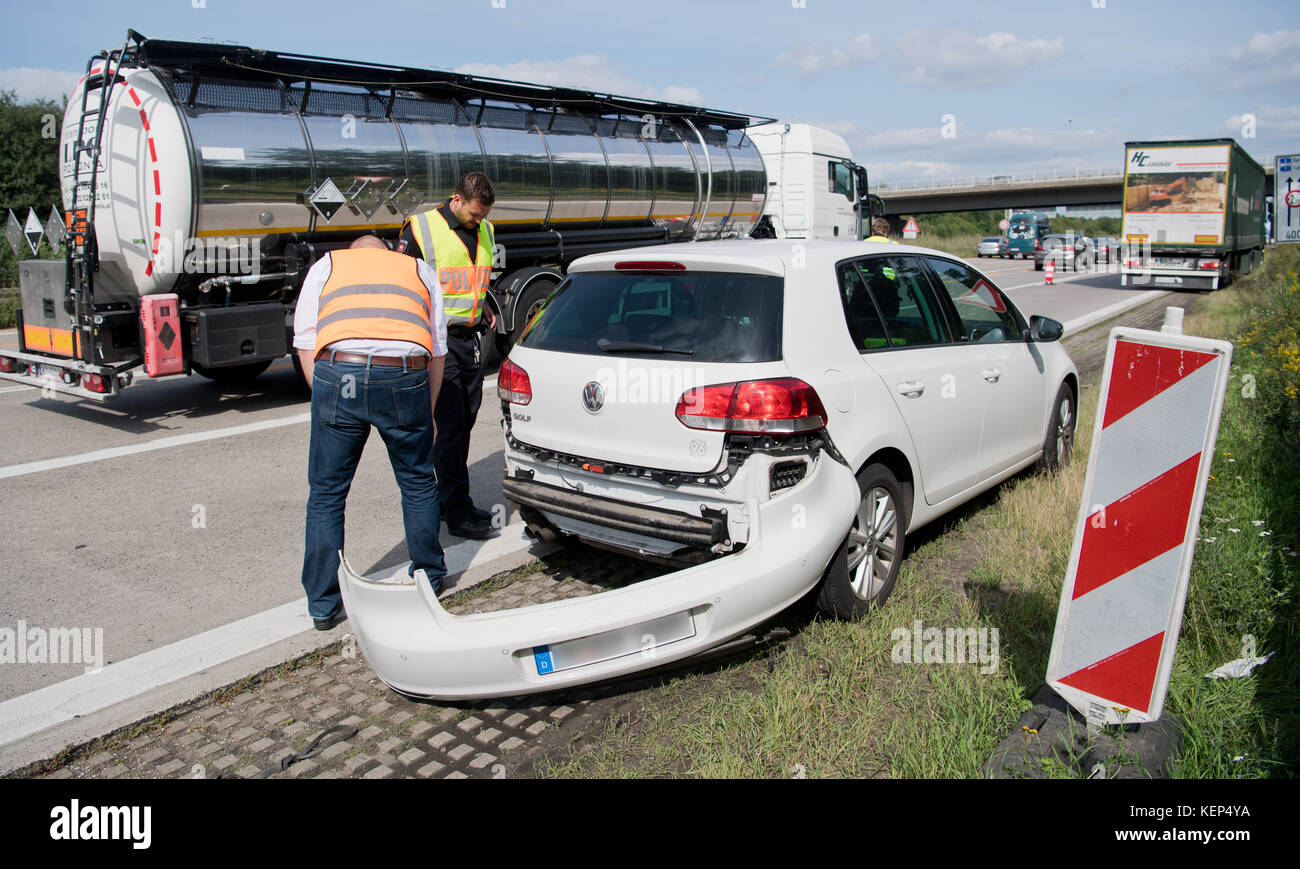 Hanover, Germany. 25th Aug, 2017. Officers of the motorway police ...