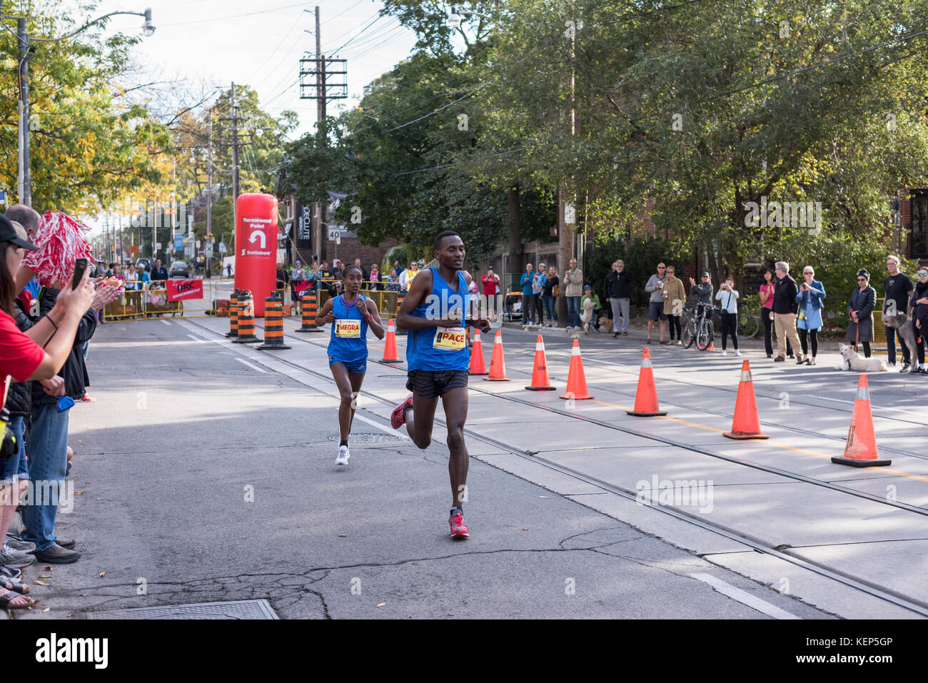 First female marathon runner hi-res stock photography and images - Alamy