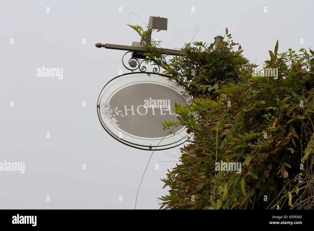 Hotel direction sign hi-res stock photography and images - Alamy