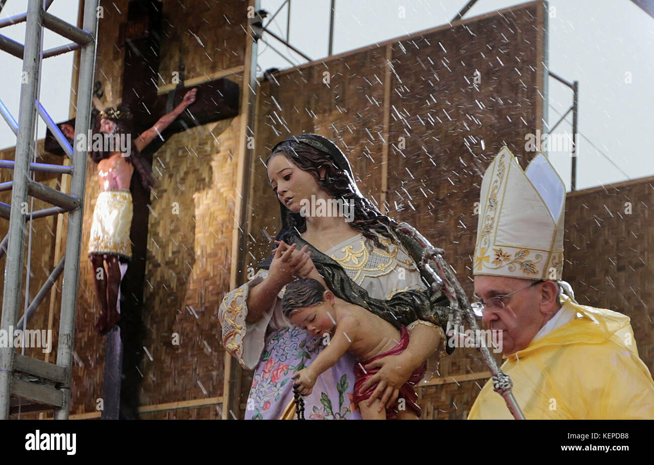 Pope francis 2013 mass hi-res stock photography and images - Alamy