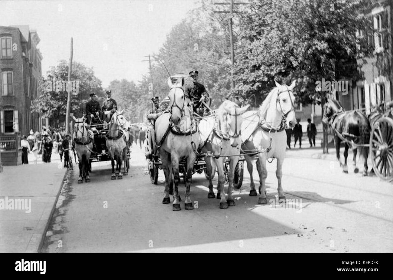 1900 Horse Drawn Fire Engine on Linden Street Stock Photo - Alamy