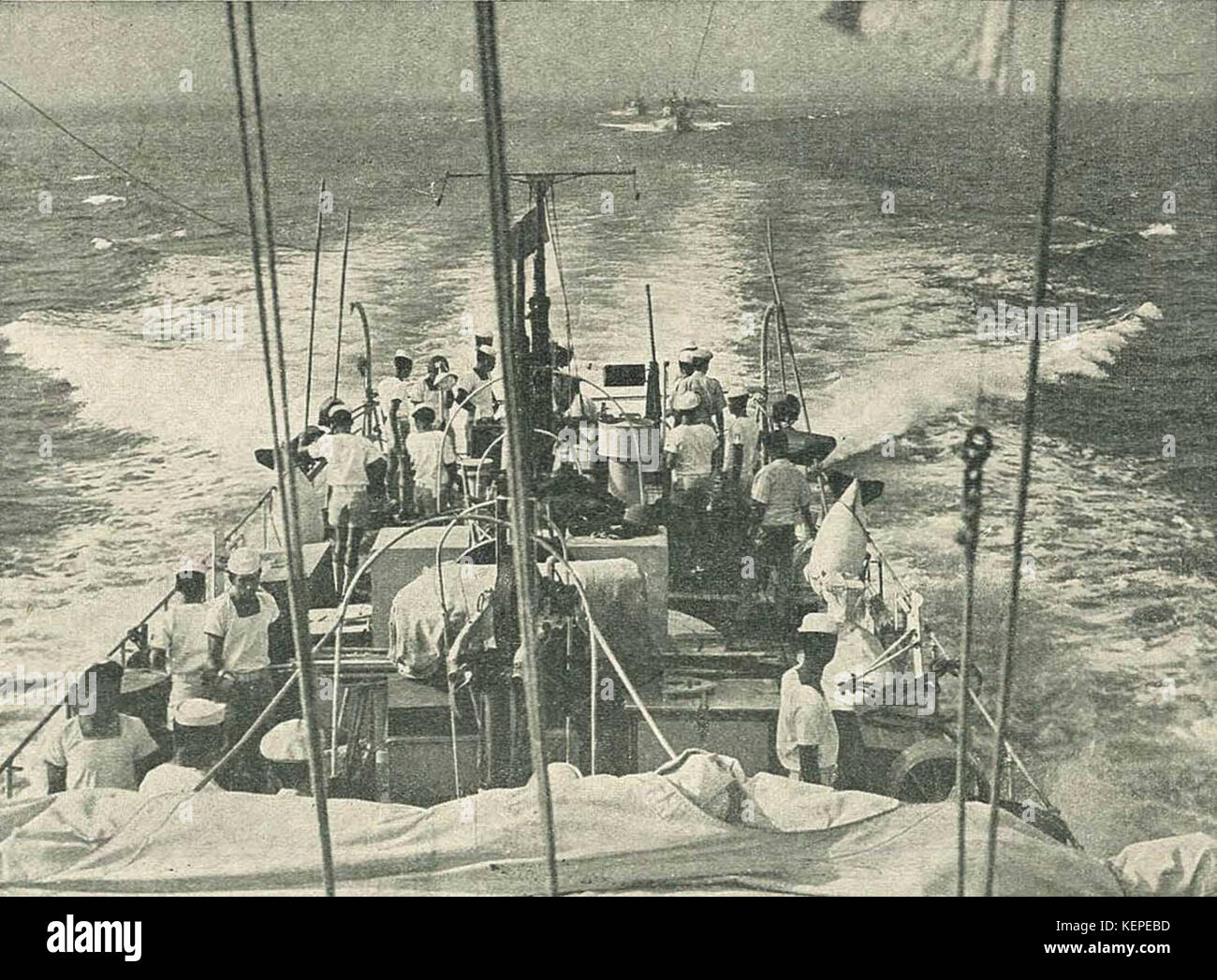 Sailors aboard hi-res stock photography and images - Alamy