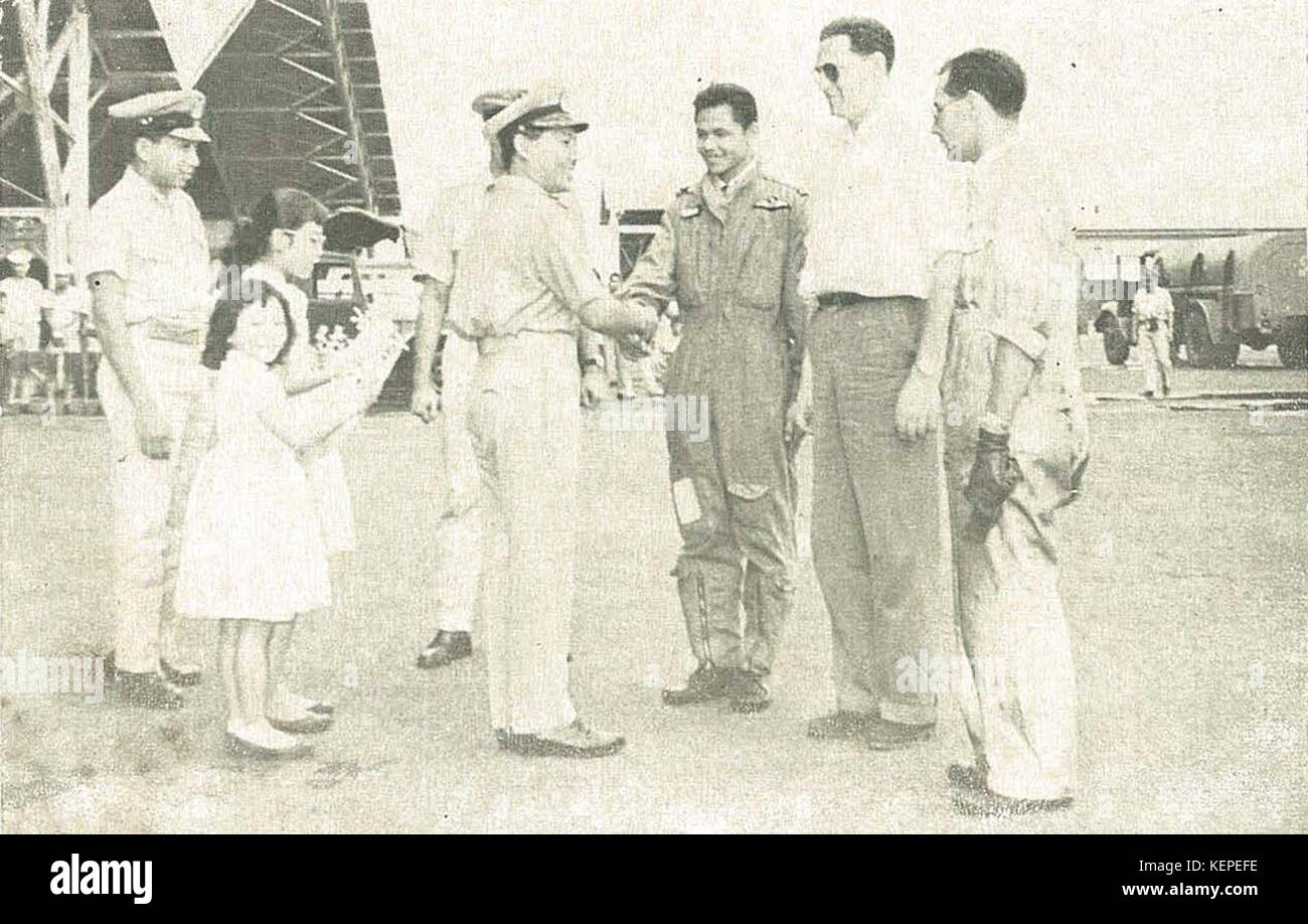 Navy pilot hi-res stock photography and images - Alamy