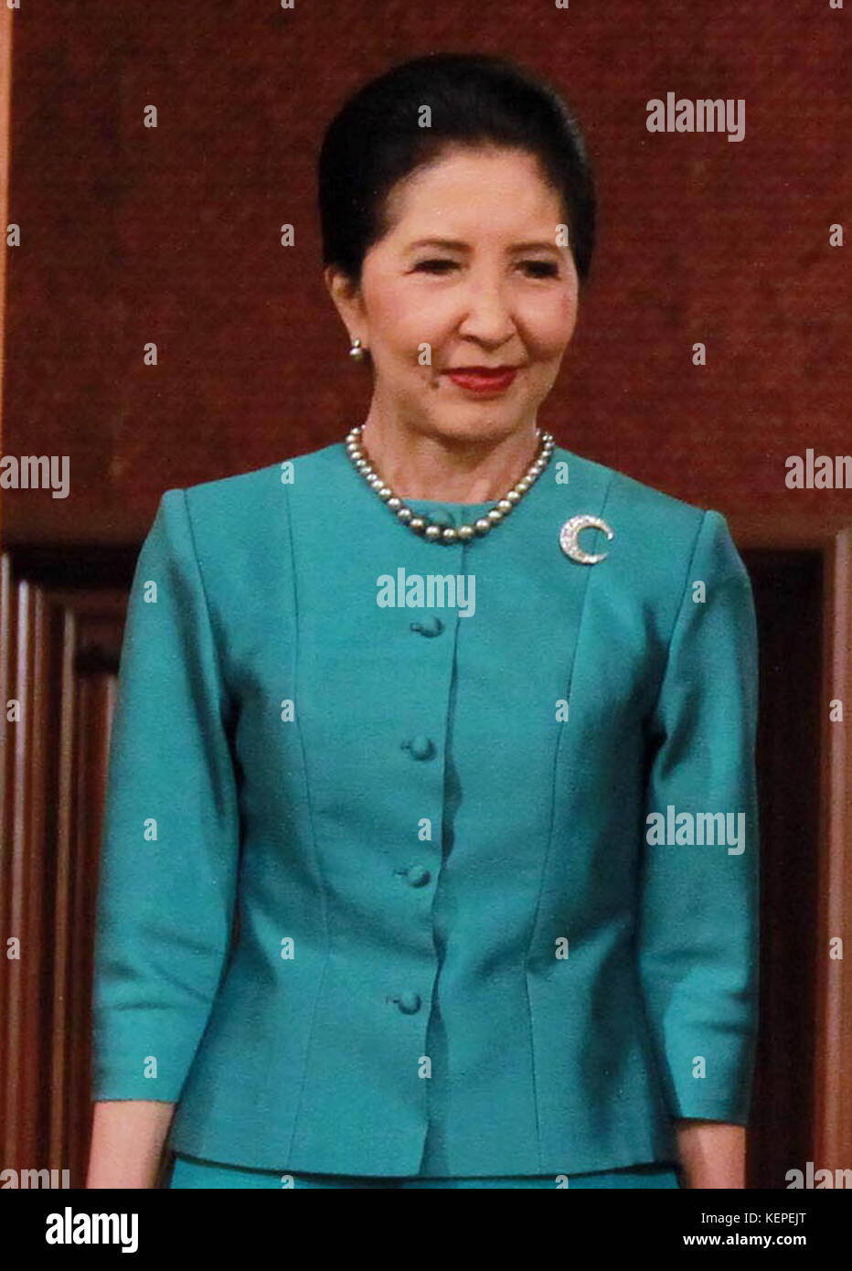 An image showing President Benigno S. Aquino III observing General ...