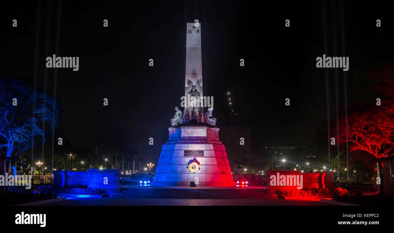 Rizal monument national filipino flag hi-res stock photography and ...