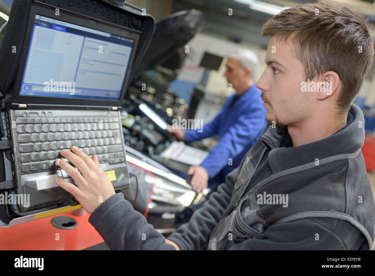 it technician works on data center Stock Photo - Alamy