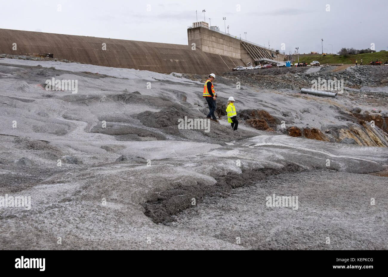 Oroville Dam concrete reinforcement of emergency spillway Stock Photo ...