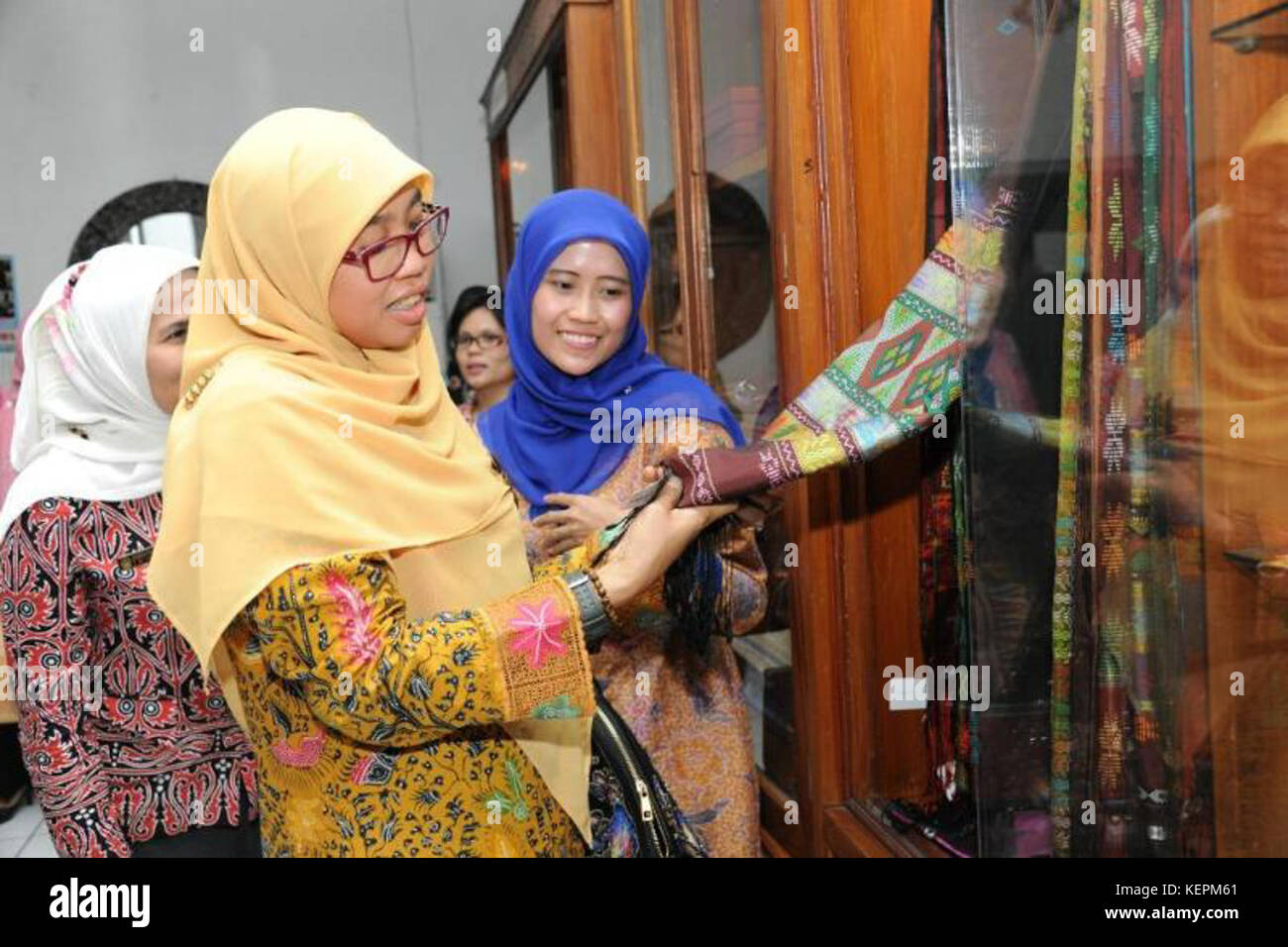 Indonesian ethnicity photos hi-res stock photography and images - Alamy