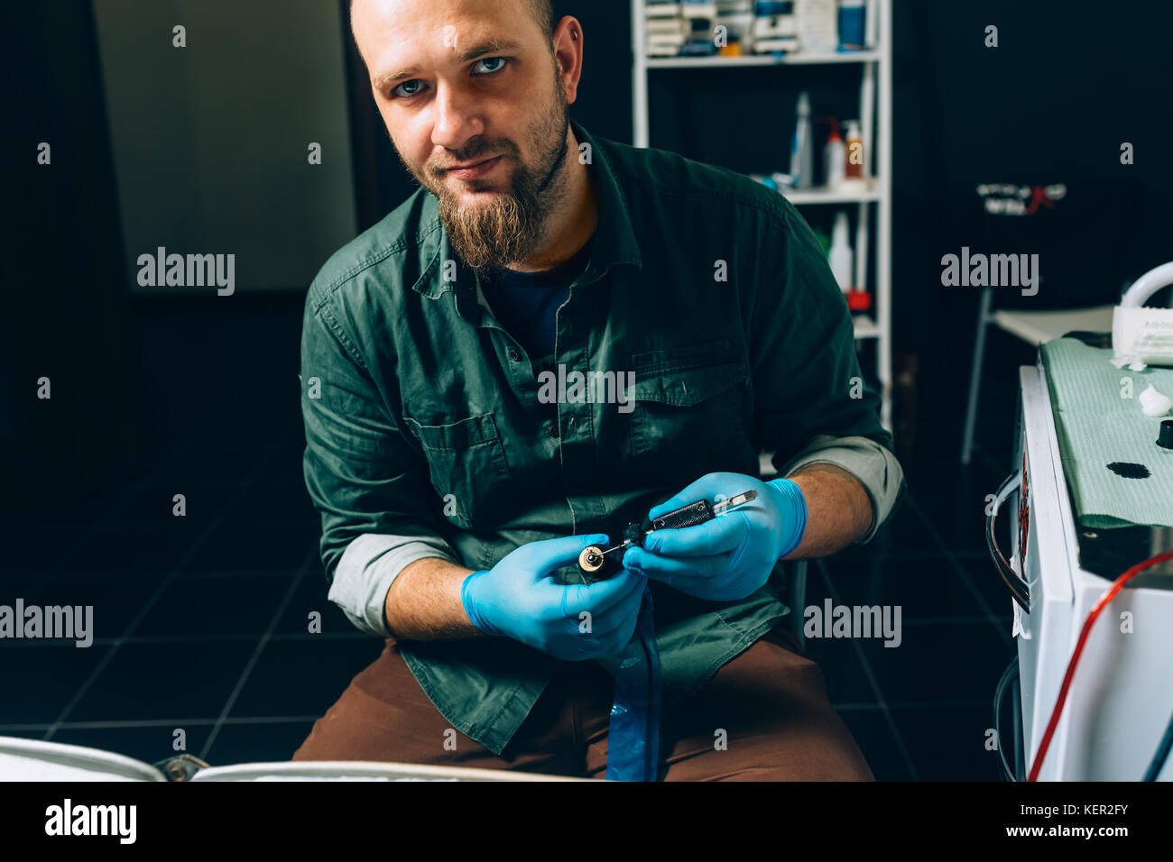 Body art and adornment hi-res stock photography and images - Alamy