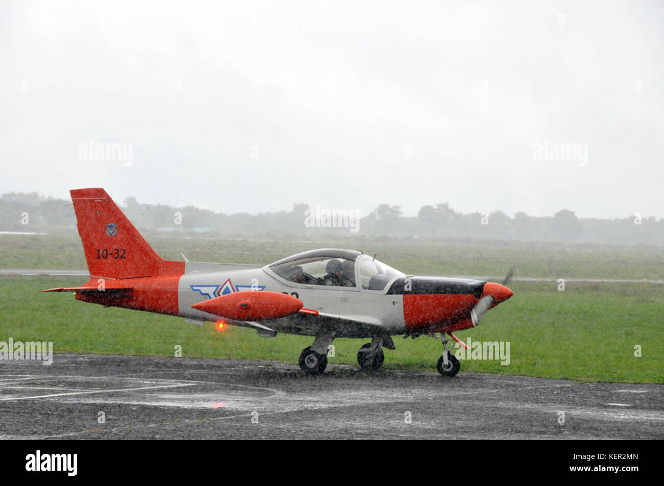 The SF 260 Marchetti is an Italian training aircraft known for its ...