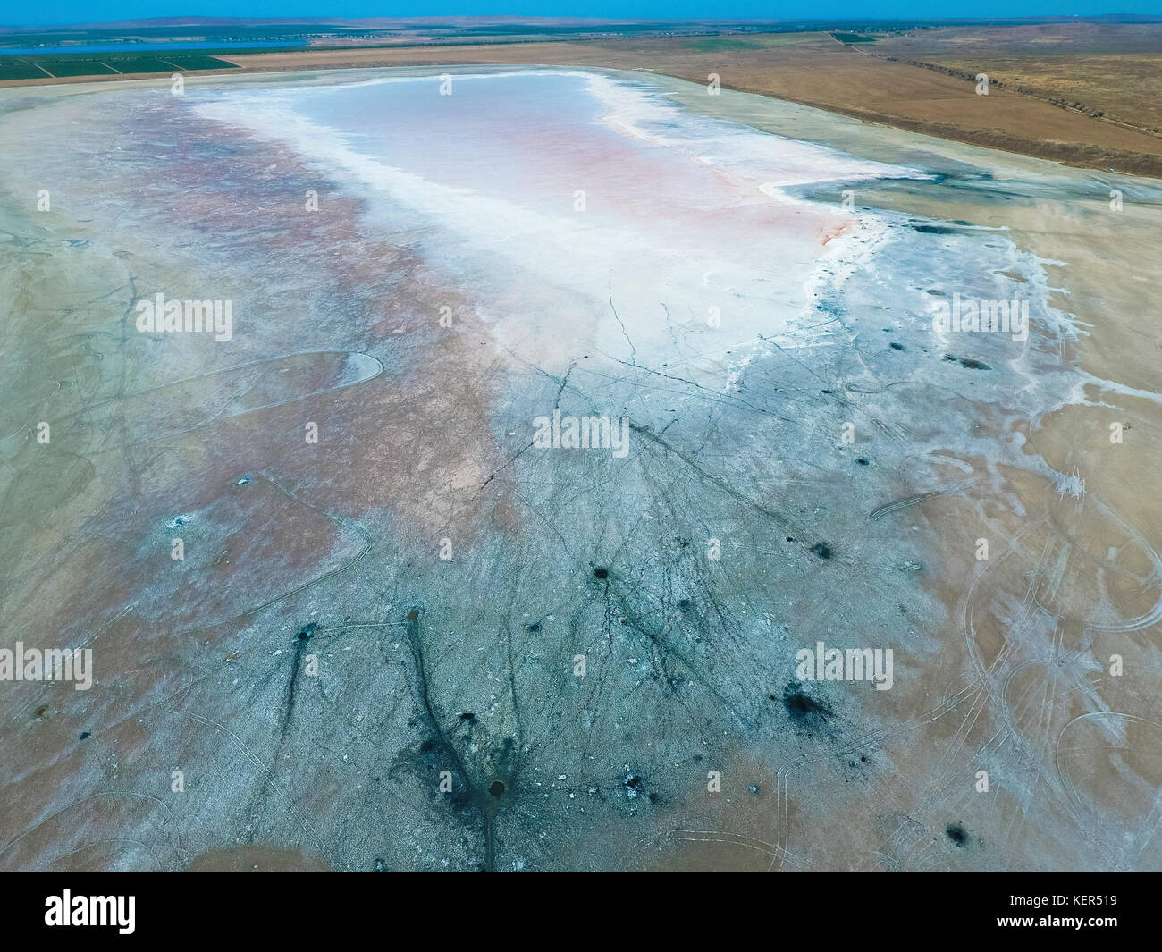 Top view of the salt lake mud sources. External similarity with craters ...