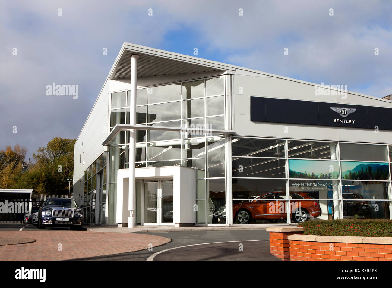 JCT600 Bentley Leeds showroom and dealer on Gelderd Road Stock Photo ...