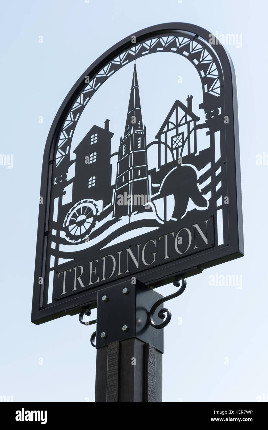 English village signs hi-res stock photography and images - Alamy