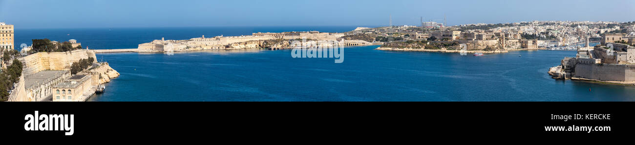 View grand harbour entrance hi-res stock photography and images - Alamy