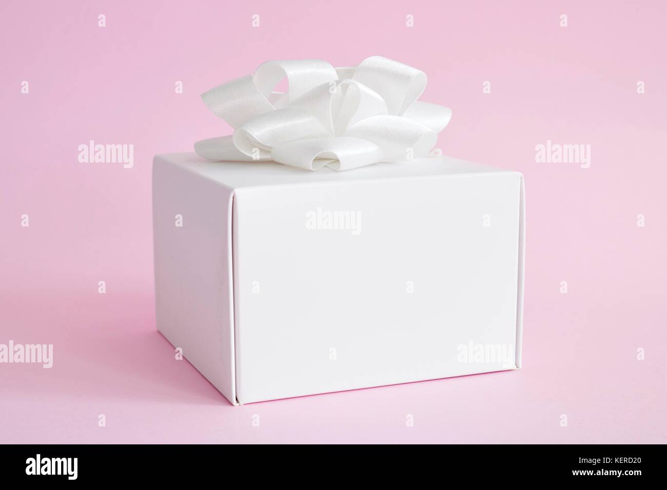A studio photo of a gift wrapped present Stock Photo - Alamy