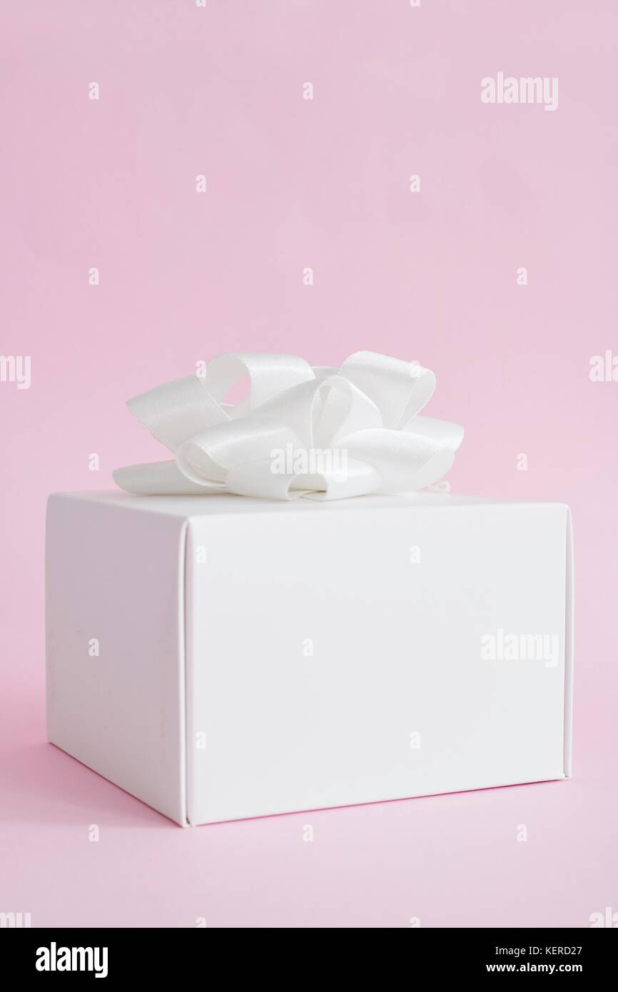 A studio photo of a gift wrapped present Stock Photo - Alamy