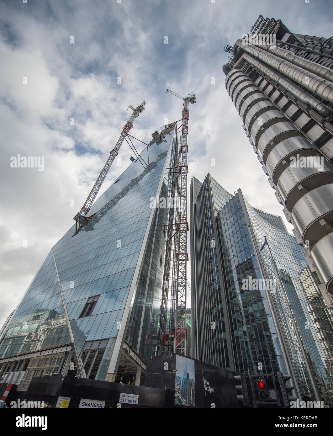 Latest skyscraper in the City of London, The Scalpel being constructed ...