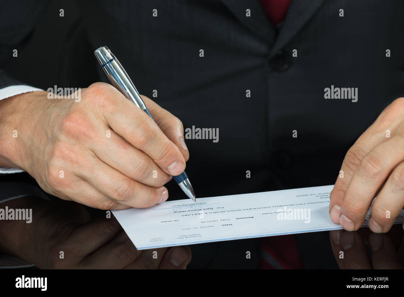 Blank cheque hi-res stock photography and images - Alamy
