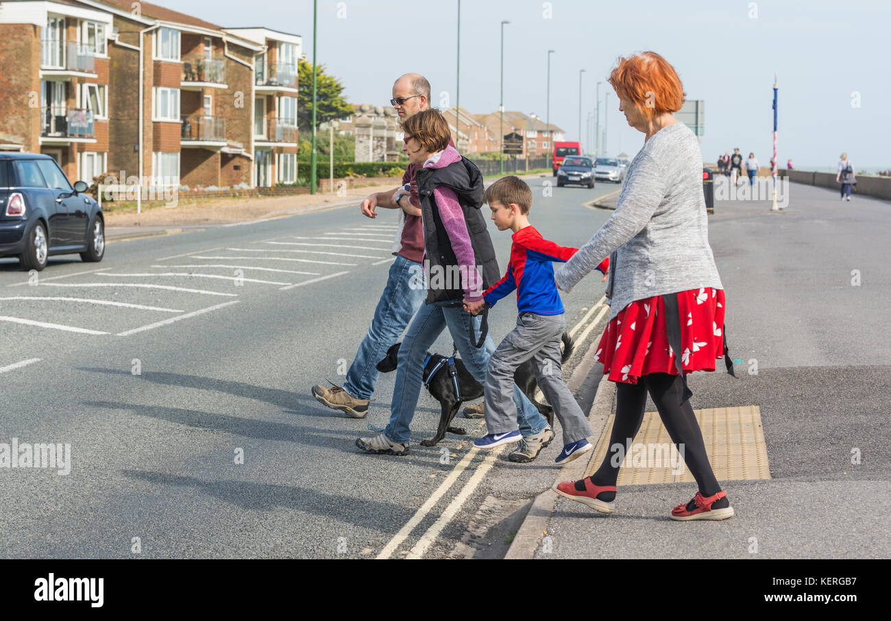 Busy road hi-res stock photography and images - Alamy