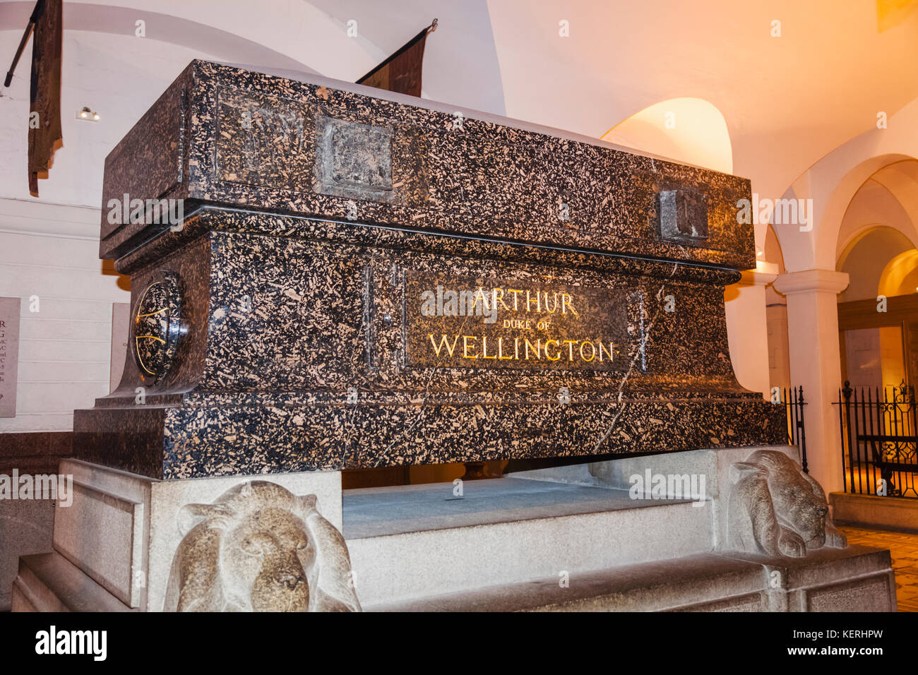 England, London, St.Paul's Cathedral, Duke of Wellington Tomb Stock ...