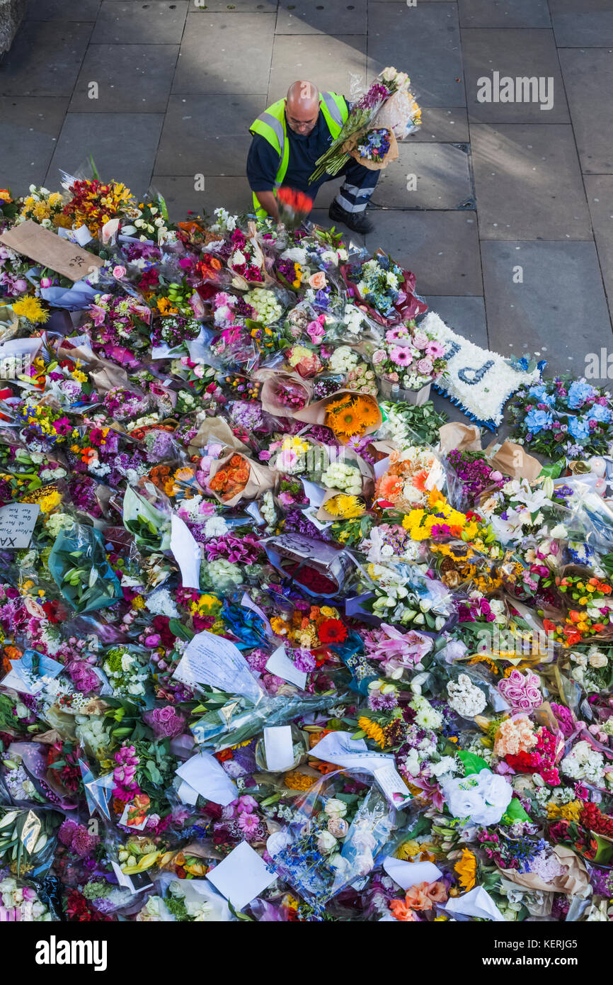 Terrorist attack london bridge hi-res stock photography and images - Alamy