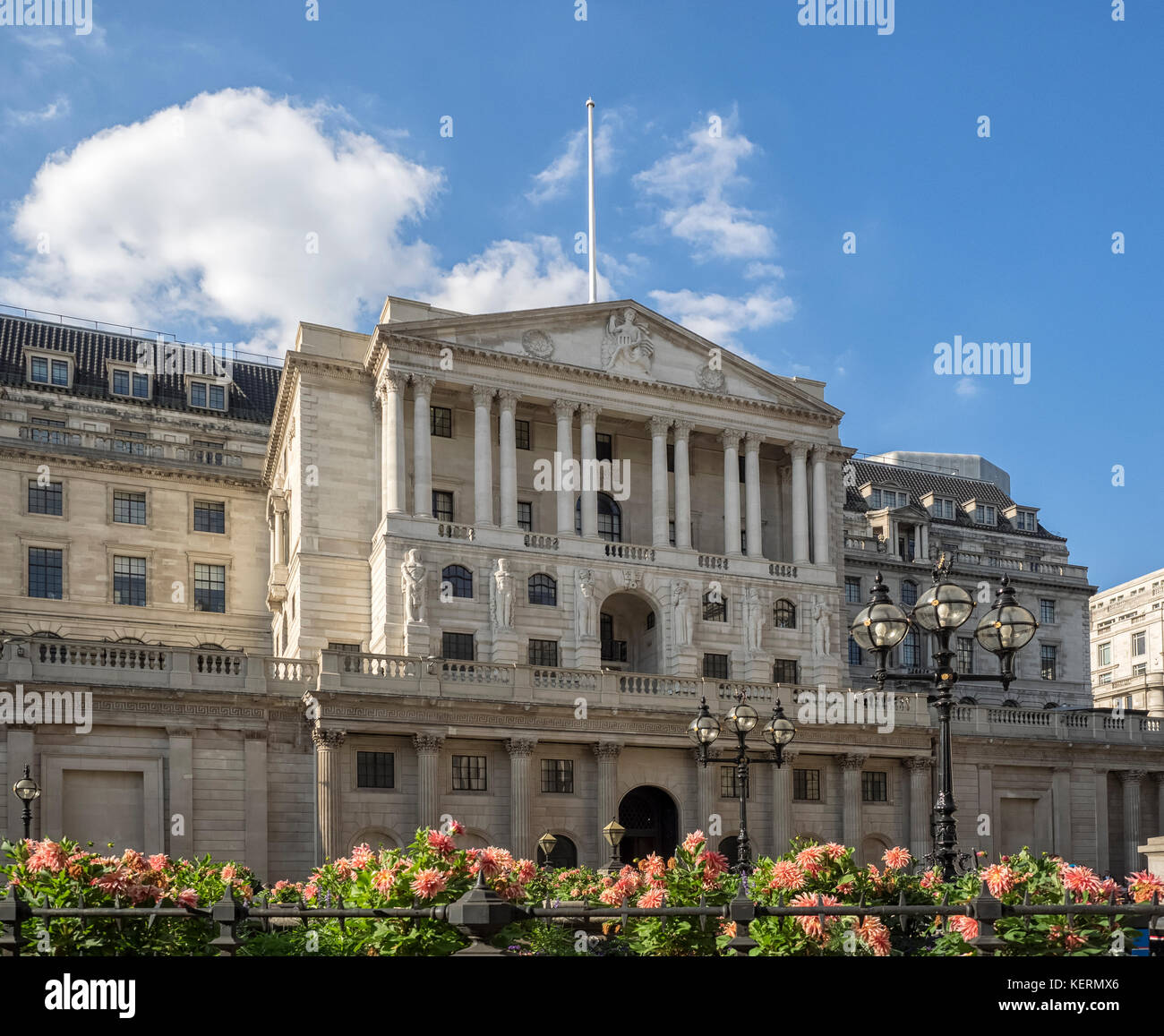 LONDON, UK -AUGUST 25, 2017: The front facade of the Bank of England in ...