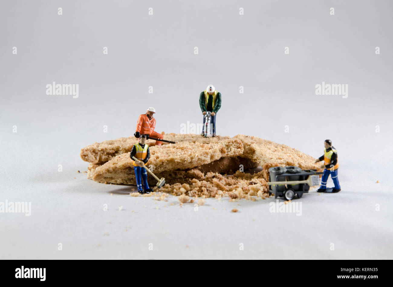 Miniature people hi-res stock photography and images - Alamy