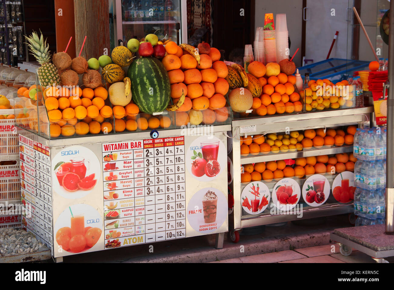 Fruit juice seller hi-res stock photography and images - Alamy
