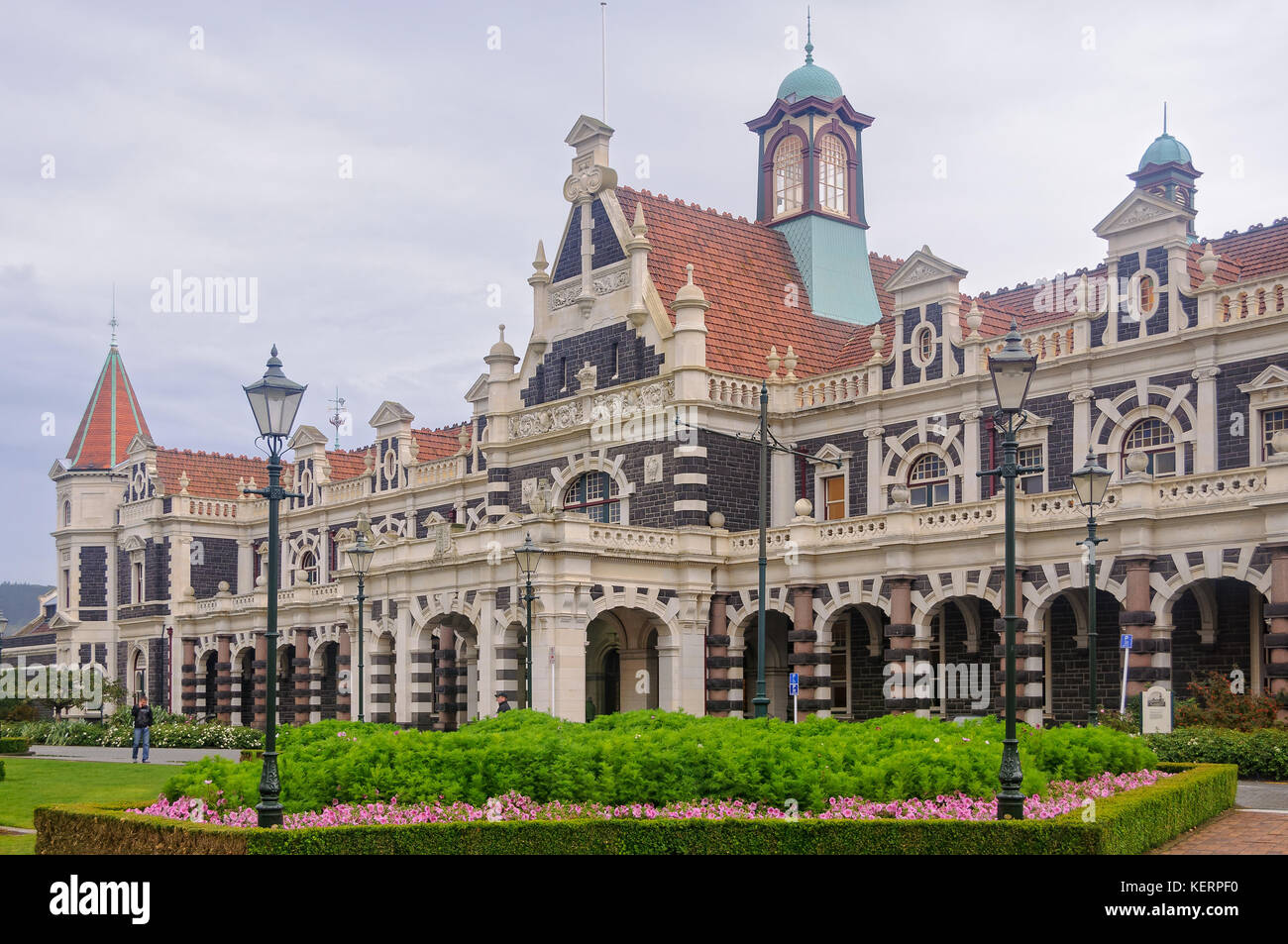 The Dunedin Railway Station used to be the country's busiest - Dunedin ...
