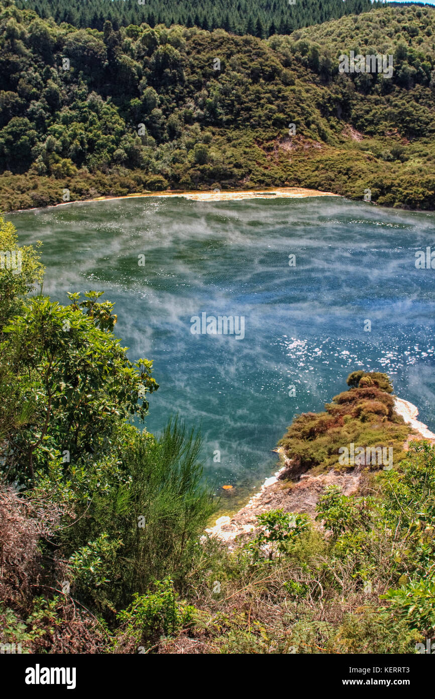 Hydrothermal vents hi-res stock photography and images - Alamy