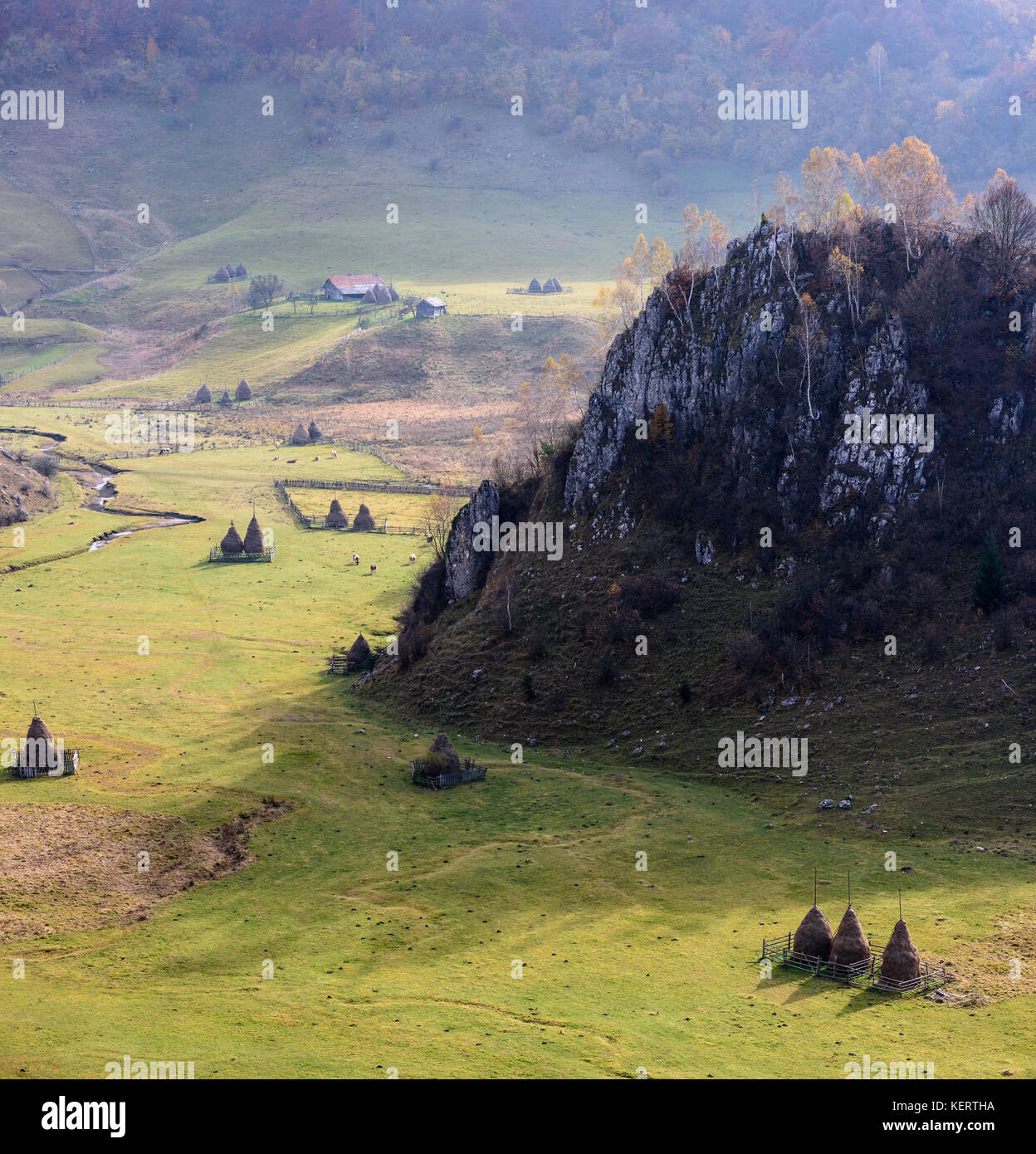 Traditional hay stack hi-res stock photography and images - Alamy