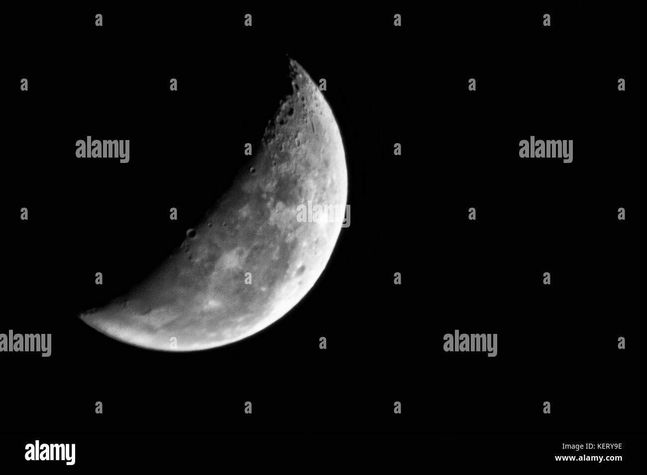 Moon using telescope hi-res stock photography and images - Alamy