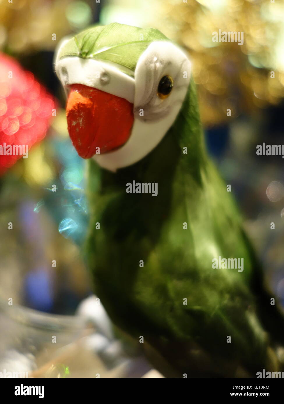 Parrot sculpture hi-res stock photography and images - Alamy