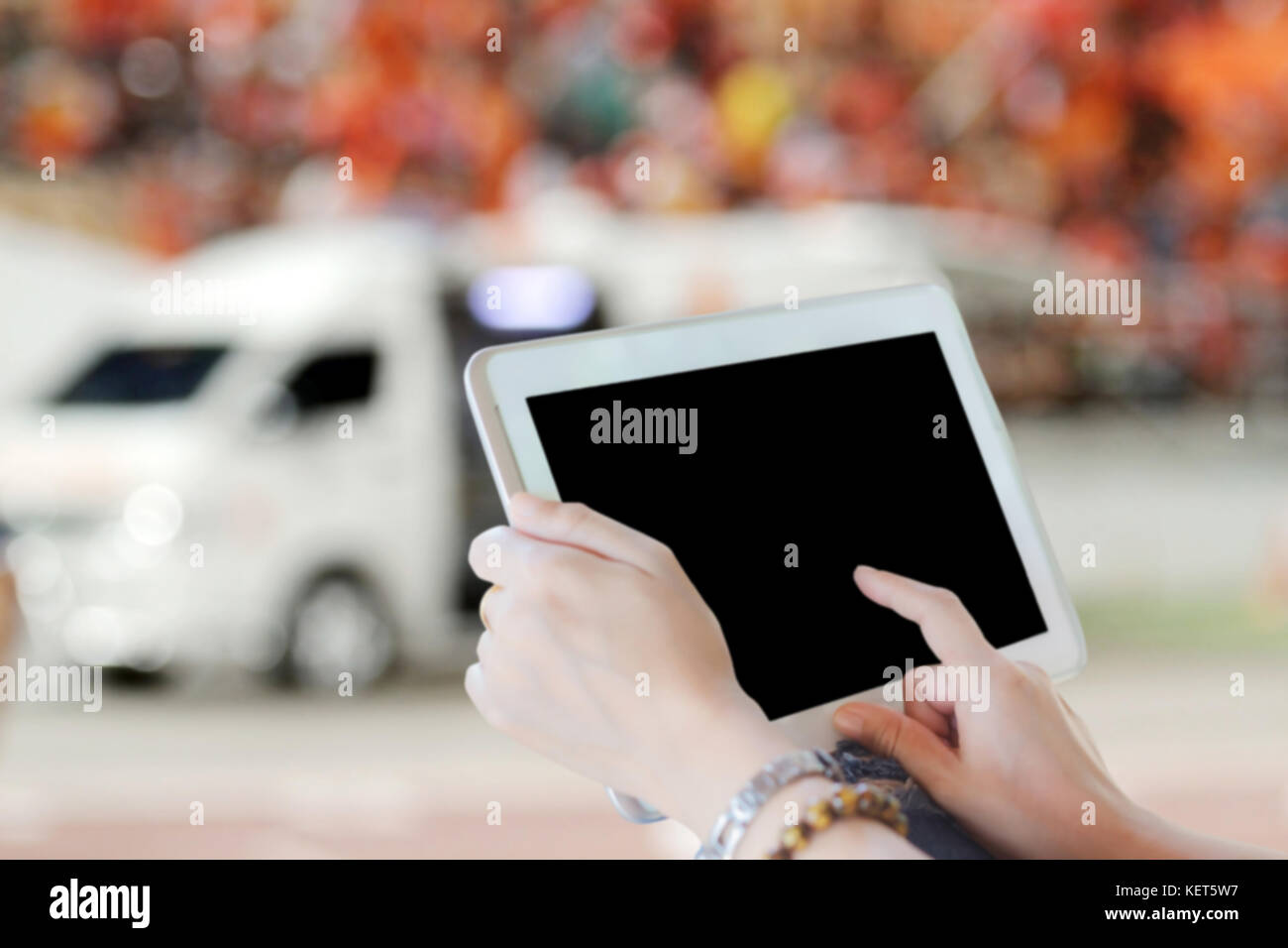 Female driving ambulance hi-res stock photography and images - Alamy