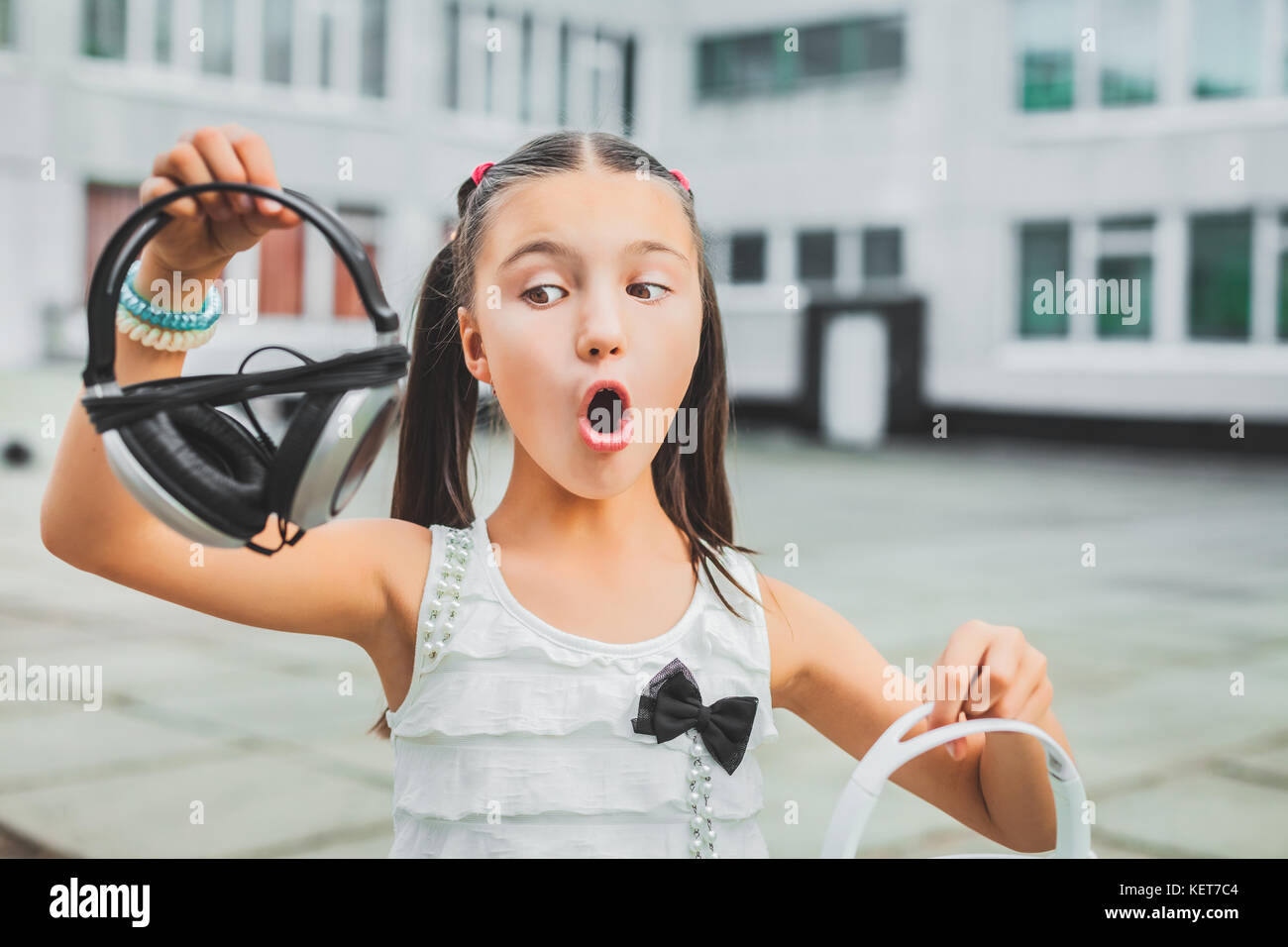 Special headphone hi-res stock photography and images - Alamy