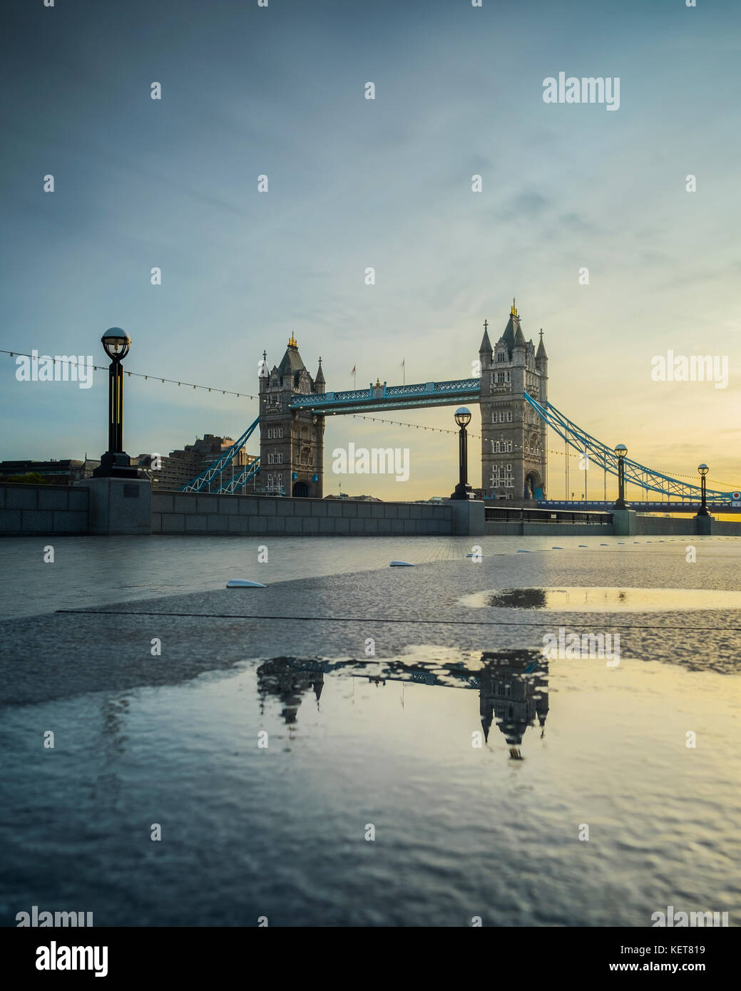tower bridge, london, sunrise Stock Photo - Alamy